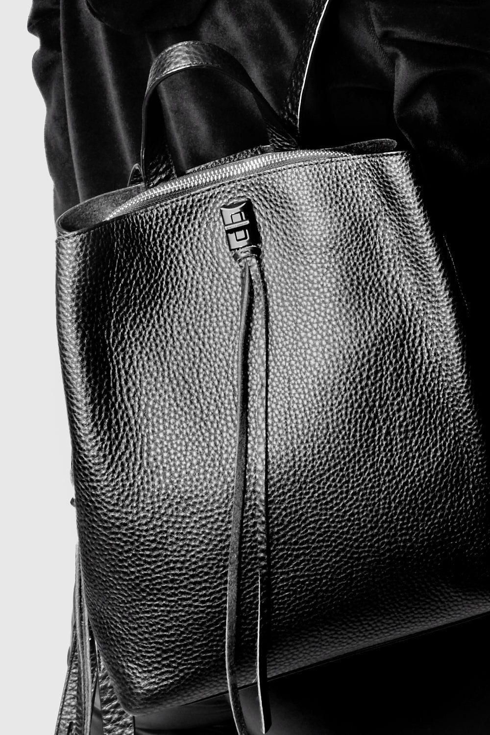 Darren Medium Backpack – Rebecca Minkoff